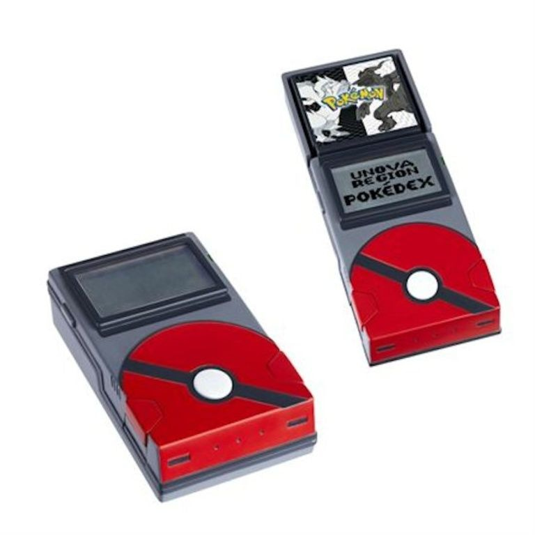 BANDAI - Pokemon Electronic Talking Pokédex – Stocklots - Stockbusters BV